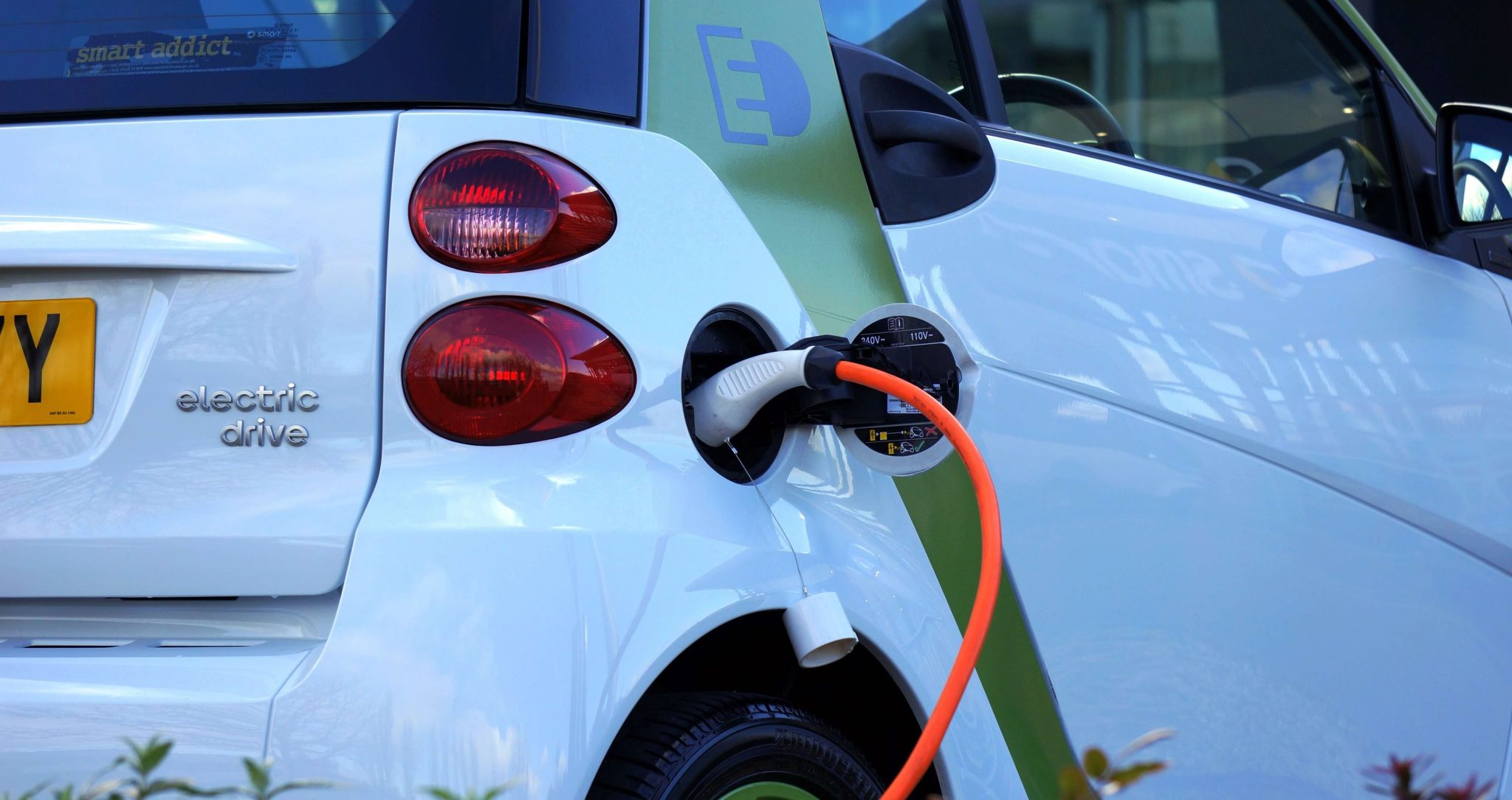 Hoeveel Zonnepanelen Nodig Om Een Auto Op Te Laden Solease